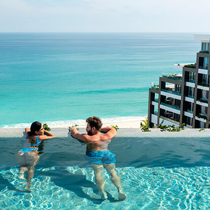 The Rooftop Pool & Bar in Los Cabos